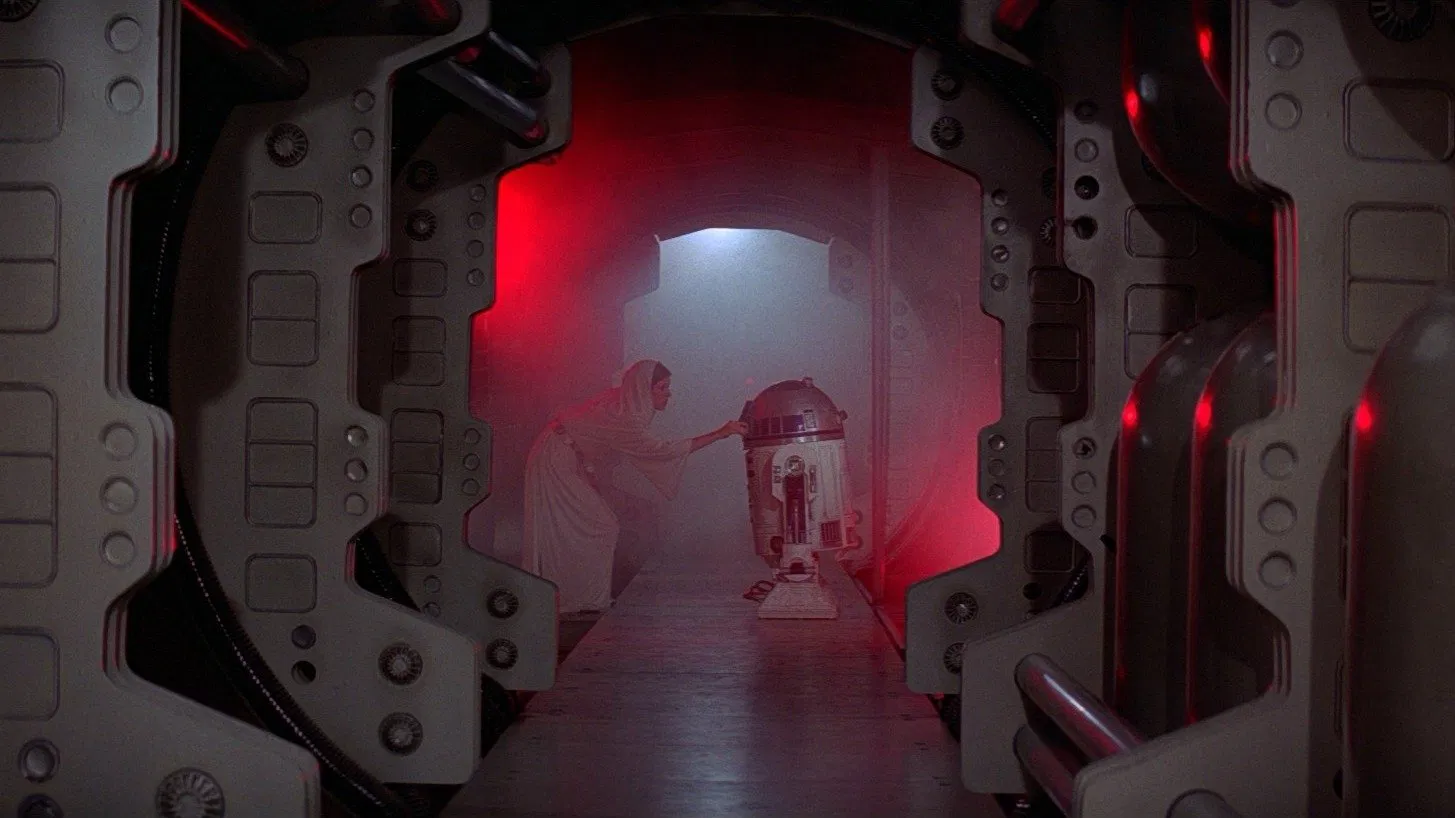 Star Wars: Episode IV - A New Hope (1977 Review) - Legend Born